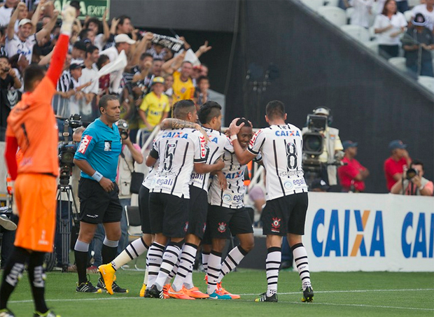 Corinthians fecha ano com média de mais de 30 mil por jogo em Itaquera ...